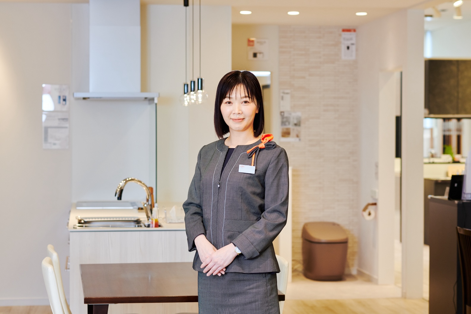 「必要に応じてコーチやキャプテンのように」チーフとしての心構えはメンバーの心を一つにし、ショールーム全体で挑むこと | LaLaLa―私たちの活動 | 株式会社LIXIL Advanced ...